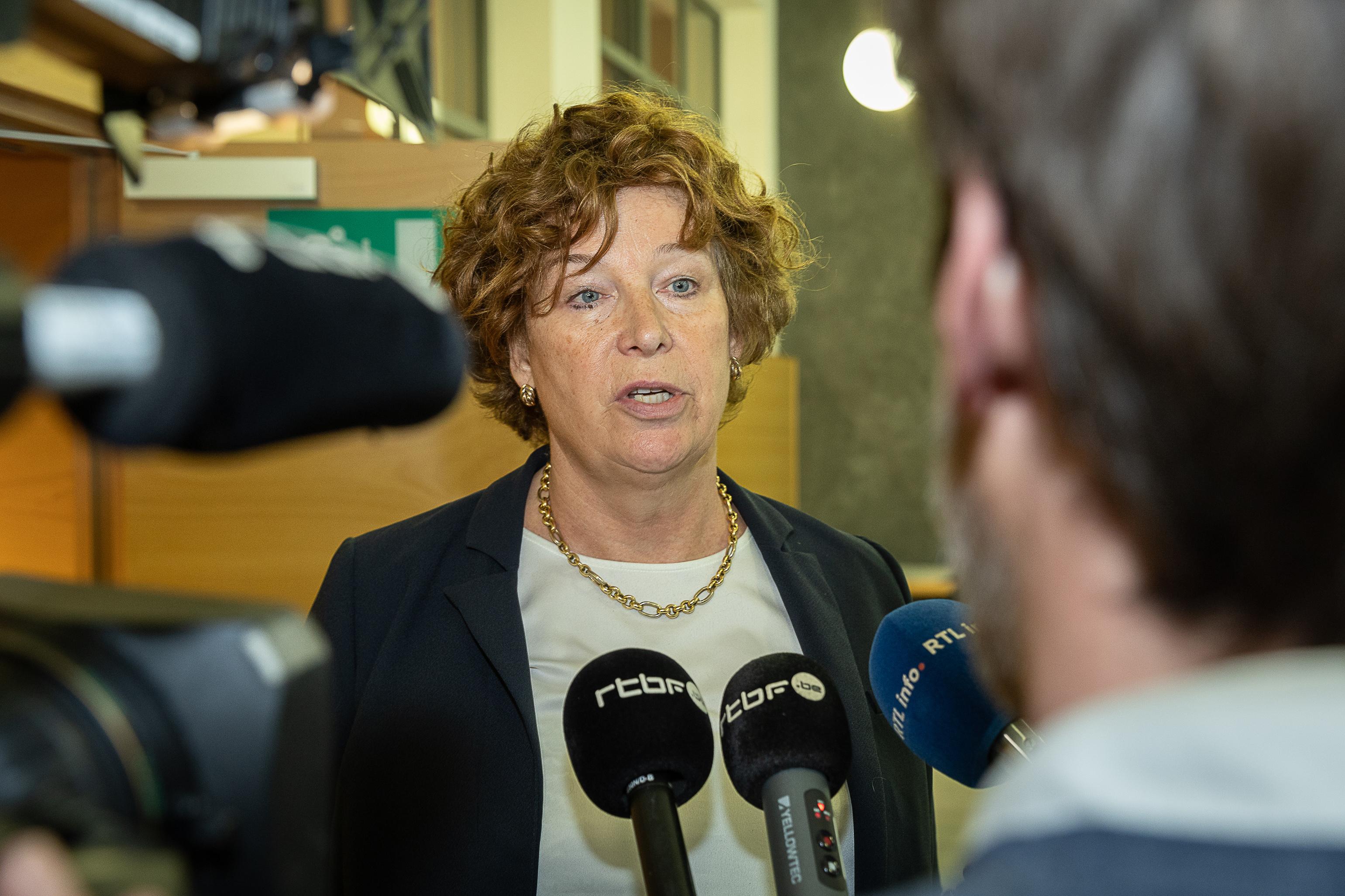 Supprimons les cabinets ministériels