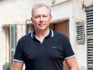 Persaphanii tits olivia is delightful to enjoy time with