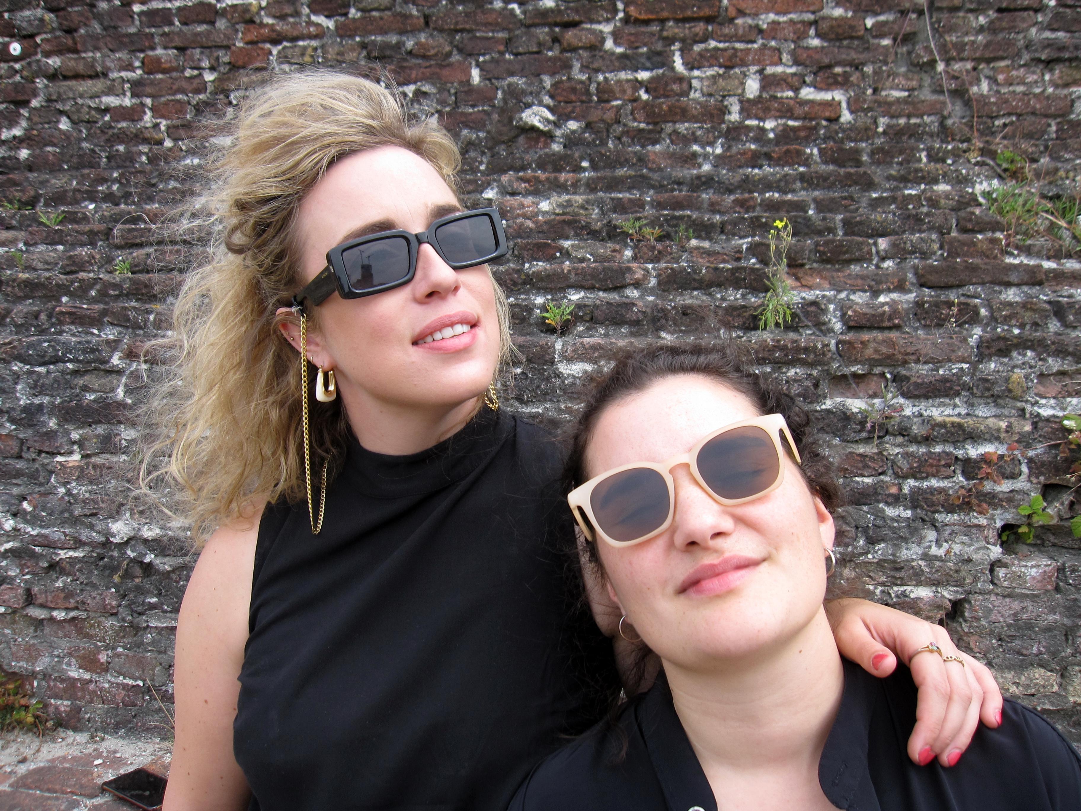 Geniet van Rosa Butsi's jazzy singer-songwritermuziek met Hongaarse ...