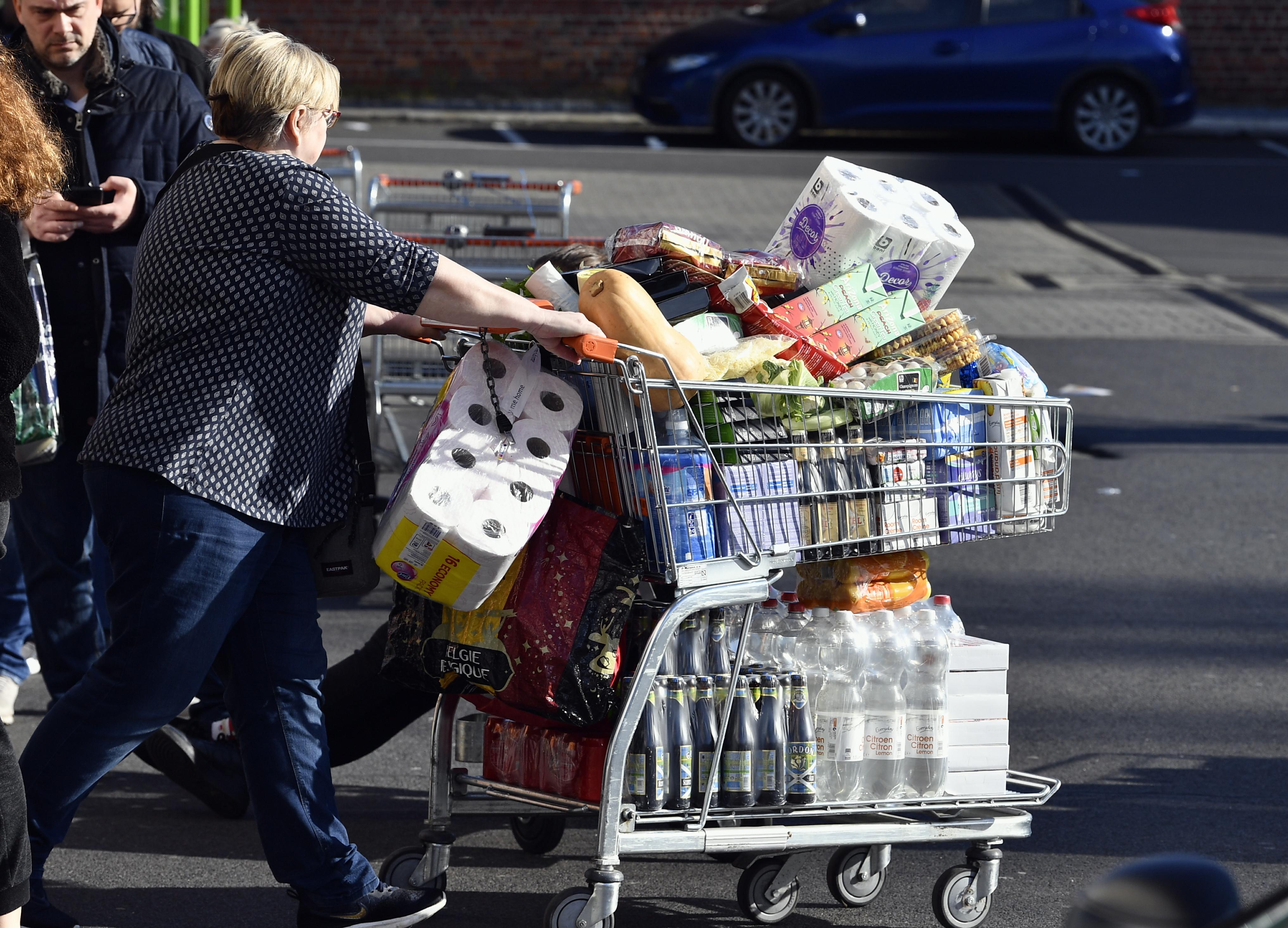Les aliments contaminés par les dérivés de pétrole retirés du marché
