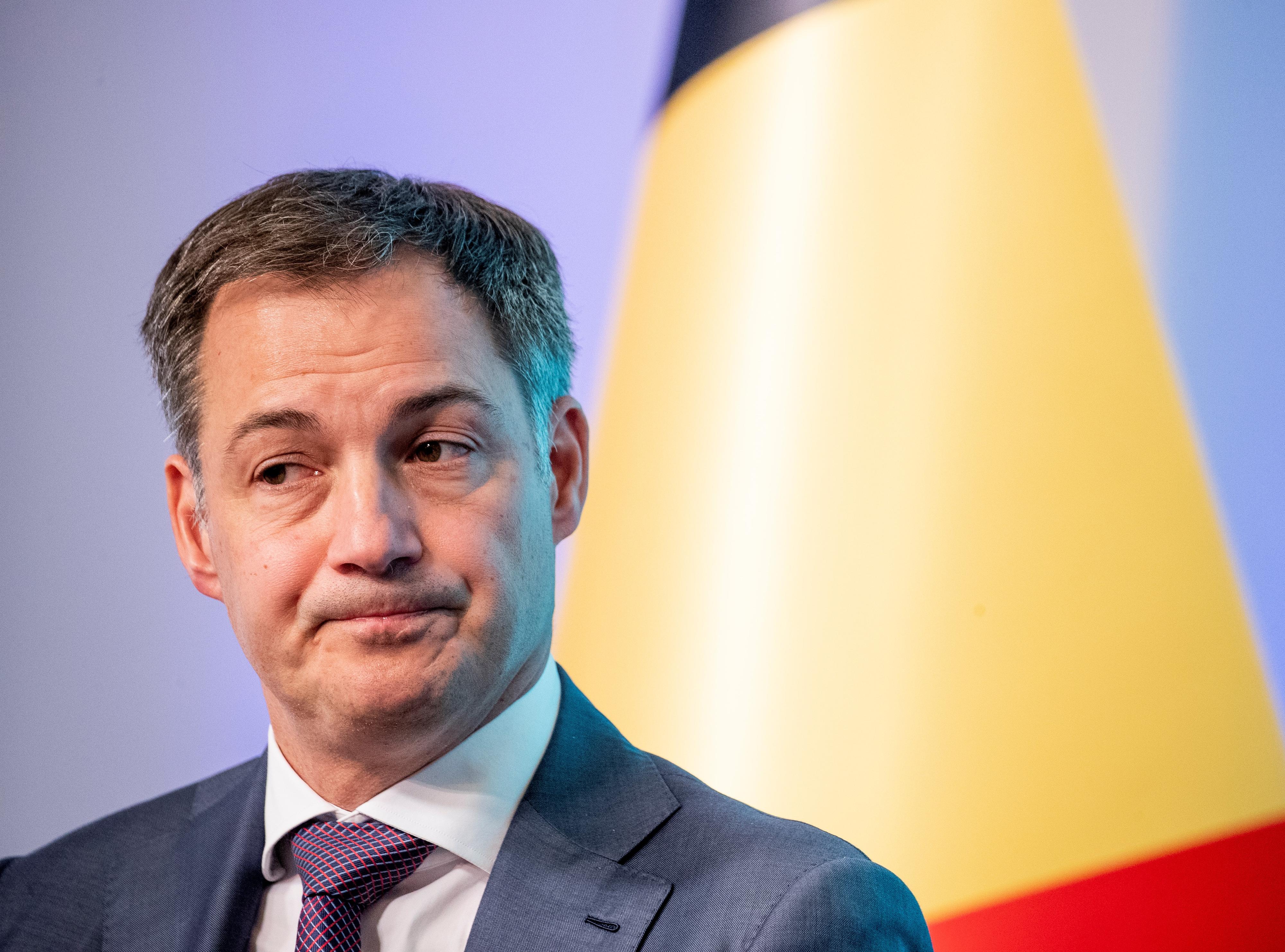 Alexander De Croo explique sa décision pour Olivier Vandecasteele: "L ...