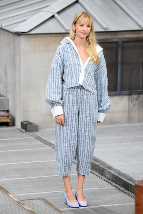 Chic, osé et décalé: le style d'Angèle en 10 looks - Gael.be