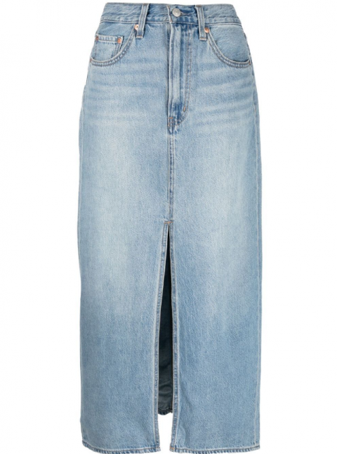 Skirt-alert: de maxi jeansrok maakt dit najaar zijn comeback