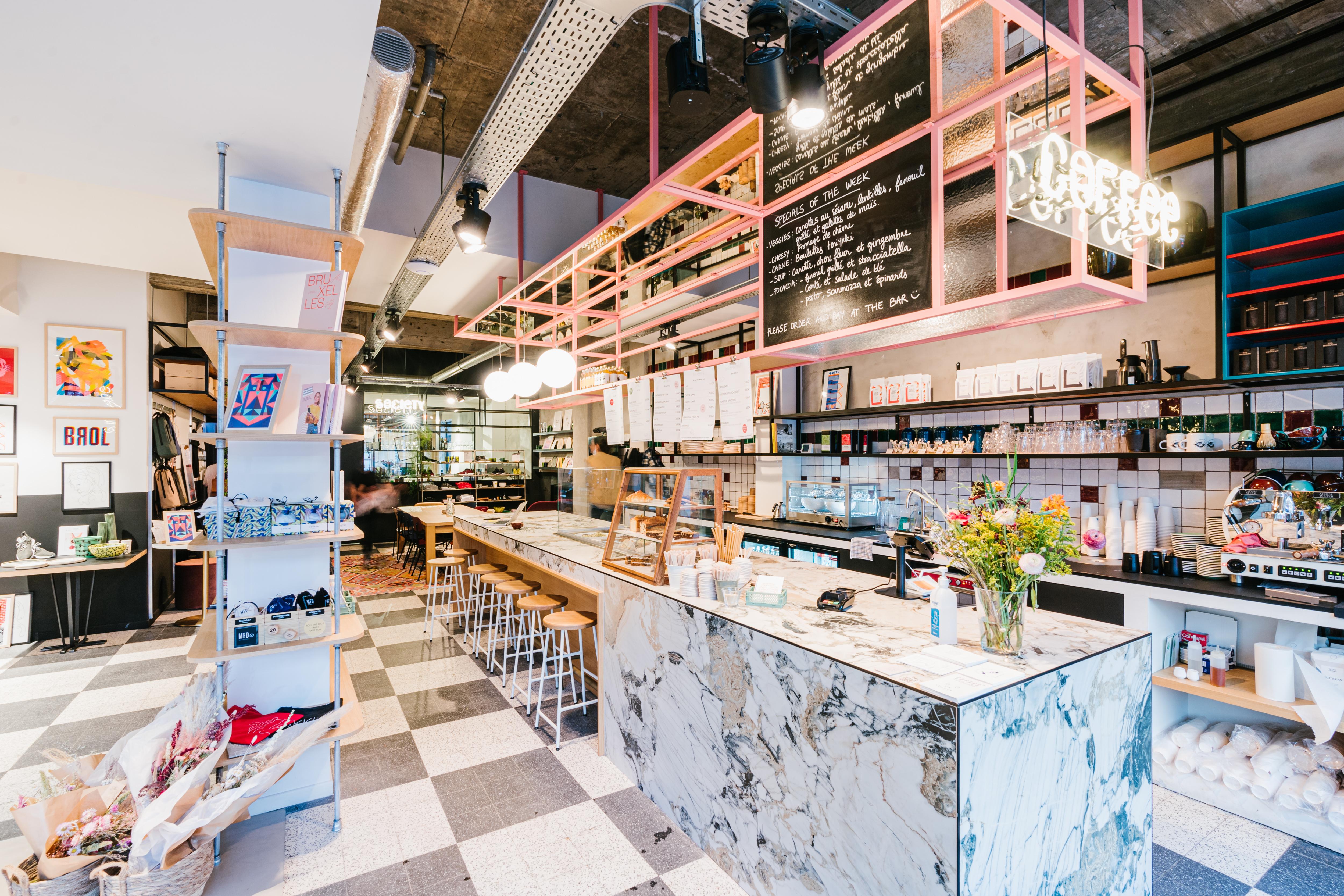 ON A TESTÉ: Met Plaizier, une cantine colorée à Uccle