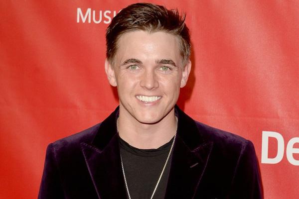 Jesse McCartney is back!