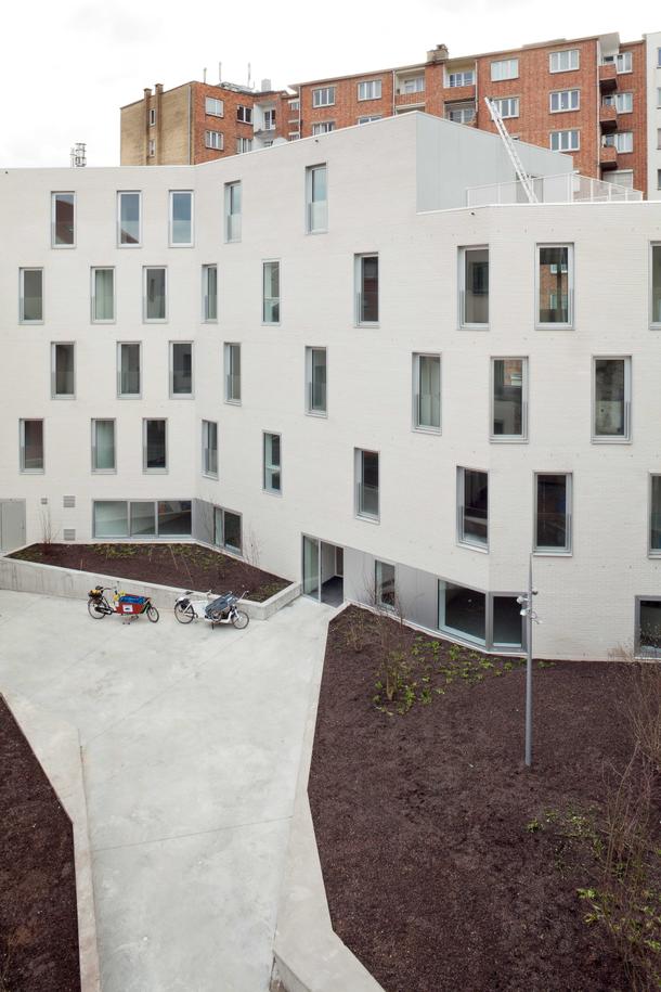 Un bâtiment de logements sociaux atypique et exemplaire à Ixelles - Gael