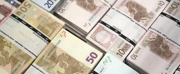 Zwart geld stroomt massaal terug - Trends Kanaal Z