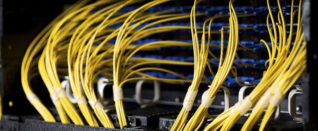 Interoute mag glasvezelnetwerk Defensie gebruiken