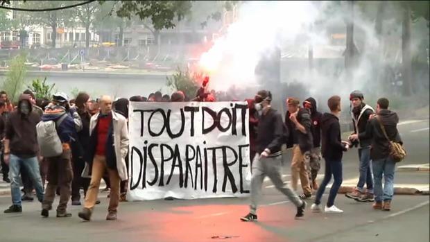 Rellen in Parijs door omstreden arbeidswet