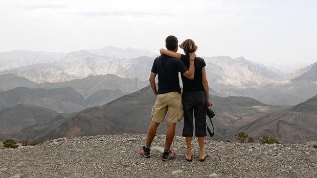 Voyager positif: le tour du monde de Jonathan Bradfer et Pascale Sury ...