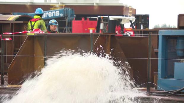 Engie Fabricom stuurt enorme installatie de zee op - Trends Kanaal Z