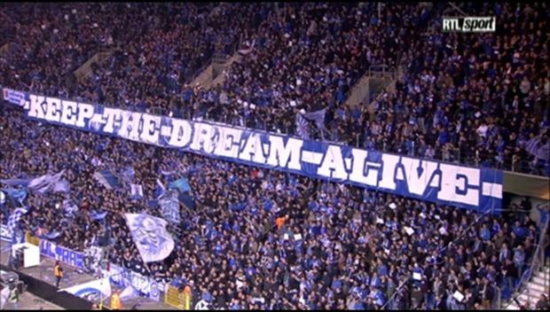 Le superbe tifo des supporters de Genk