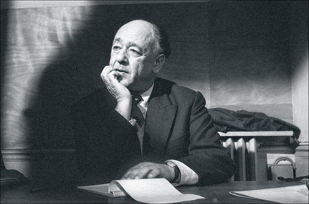 Trump, comme La Cantatrice chauve : "Prenez un cercle, caressez-le, il ...