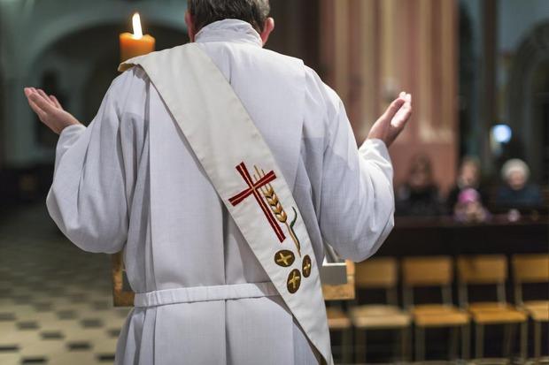 3 nieuwe kandidaat-priesters in bisdom Brugge - KW.be