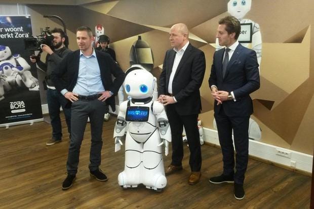 Oostends bedrijf Zora Bots verdeelt robot Oliver exclusief over de hele ...