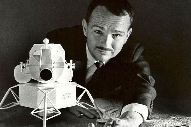 Eugene M. Shoemaker est toujours le seul homme à être enterré... sur la ...