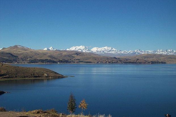Titicacameer raakt steeds meer vervuild