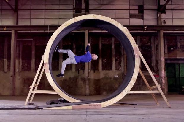 Faire un looping en courant, c'est possible ? (vidéo)