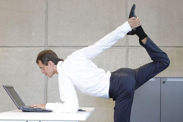 Comment travailler debout au bureau?