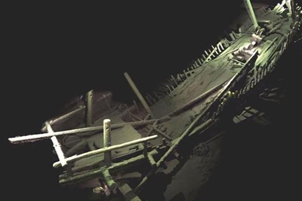 Découverte d'une "flotte fantôme" dans la mer Noire (vidéo)