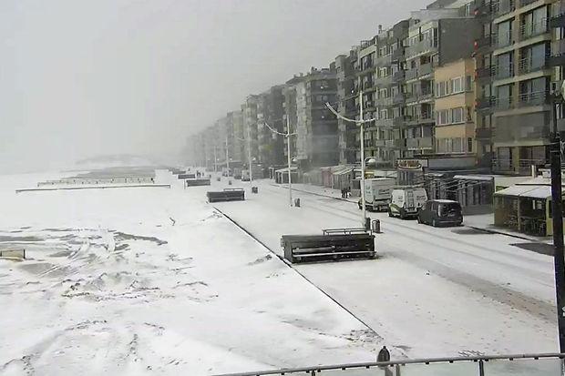 La neige est arrivée à la côte belge