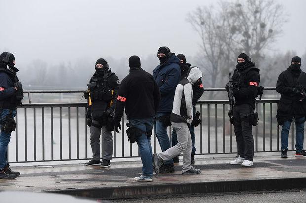 Attentat De Strasbourg Deuxième Jour De Chasse à Lhomme