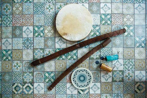 La curieuse boîte à outils du néo-chaman