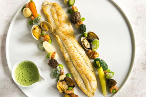Filet de plie aux crevettes et palourdes du Chef Bert Meewis