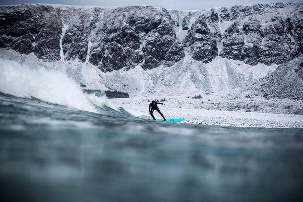 En images: En Norvège, le surf se pratique dans les fjords, au-delà du ...