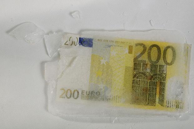'Schaf ook het biljet van 200 euro af' - Trends Kanaal Z