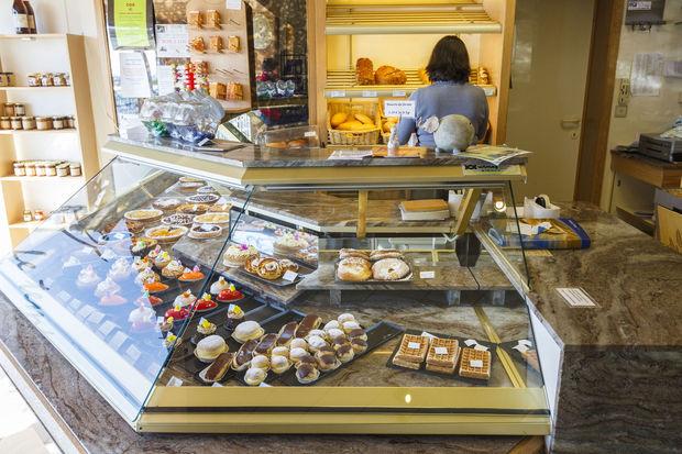 Verkoop in winkels daalt al negen maanden