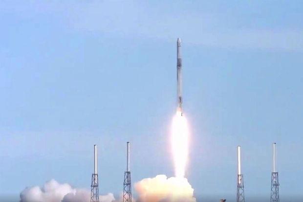 SpaceX recycle fusée et capsule pour ravitailler la Station spatiale ...