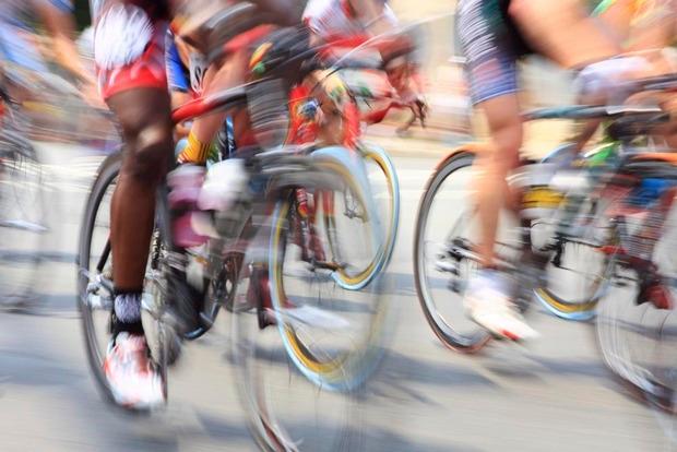 Australiër Sam Dobbs wint van Eli Iserbyt bij de juniores in Ooigem - KW.be