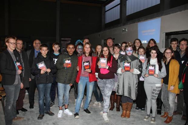Leerlingen en leerkrachten BuSo De Kouter geven eigen boek uit - KW.be