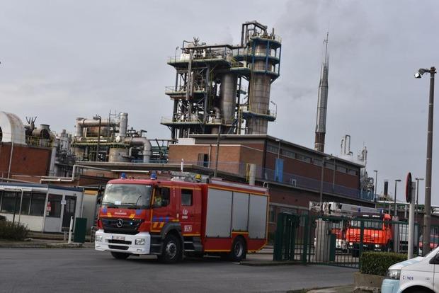Kleine brand bij chemisch bedrijf Proviron in Oostende - KW.be