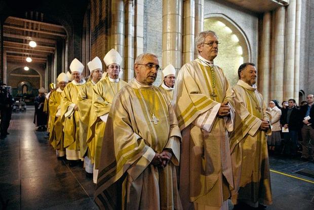 Un évêque indigné