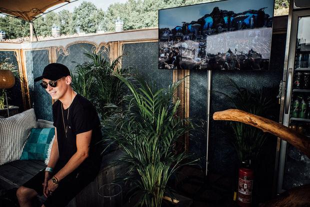 In het spoor van dj Coone, de Belg die de wereld van hardstyle leert houden