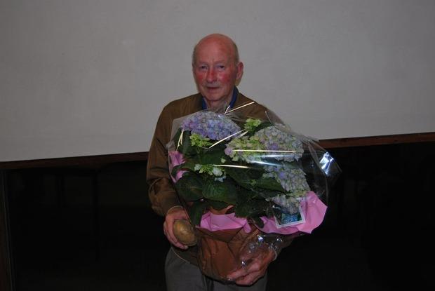 Roger heeft de zwaarste aardappel van Veurne - KW.be