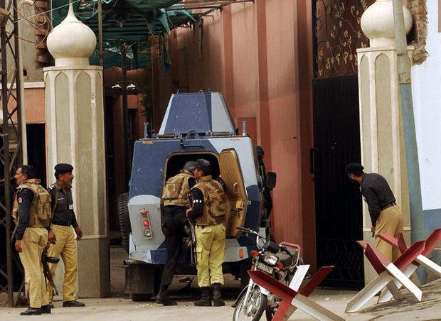 Zeventig doden bij aanval tegen Ahmadi in Pakistan