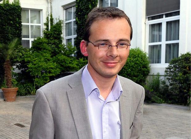 Di Rupo se cogne contre le mur du CD&V