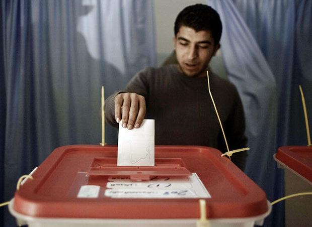 Libye : les habitants de Misrata votent pour la première fois depuis 40 ans