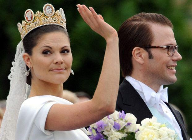 Suède : la princesse héritière Victoria accusée de corruption Suède : la princesse héritière Victoria accusée de corruption
