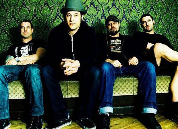 No Use For A Name frontman Tony Sly onverwachts overleden