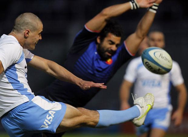 Foot pourri; tentez le rugby