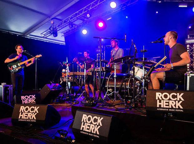 Rock Herk biedt zichzelf te koop aan