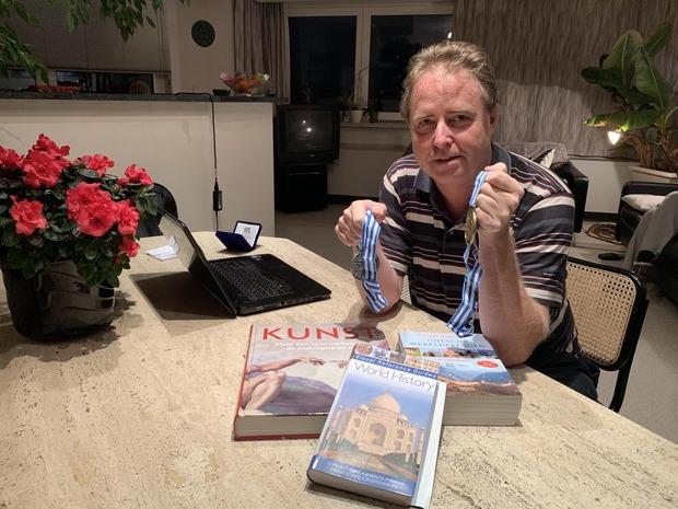 Ronny Swiggers uit Oostende behoort tot de wereldtop der quizzers - KW.be