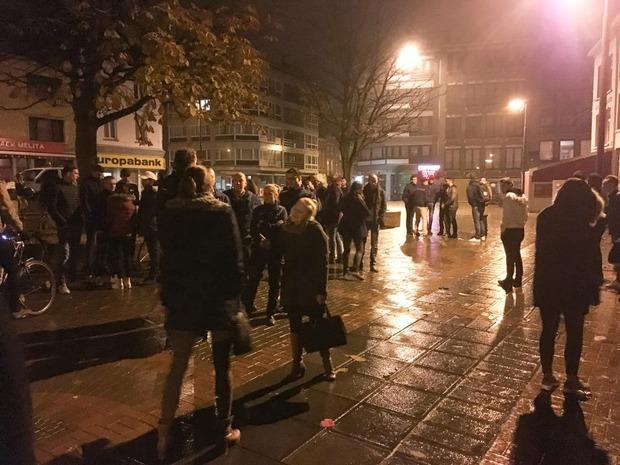 Politie ontruimt markt van Menen - KW.be