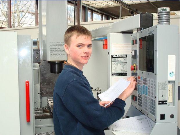 Jonas Cool wint Mecatrophy 2010 - KW.be