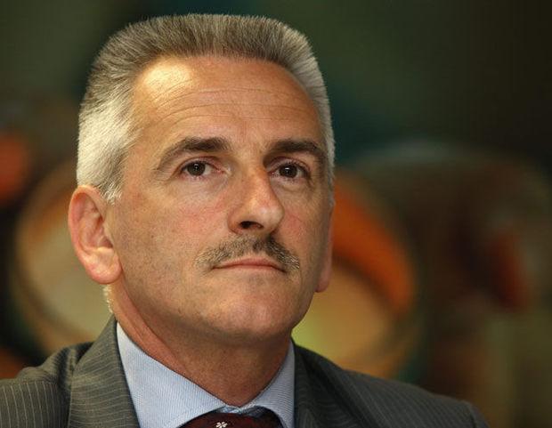 Luc Demez (Carrefour) moet supermarkten op het juiste spoor zetten ...