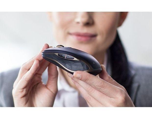 Deze mobiele muis werkt met drie computers tegelijk